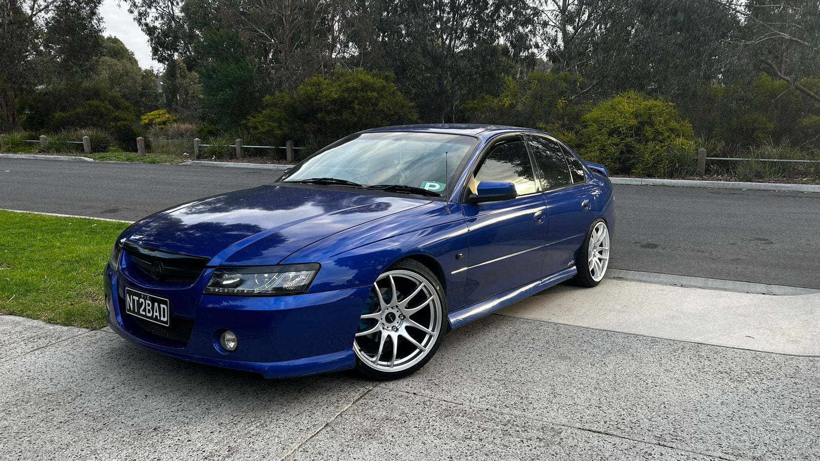 Holden VZ Commodore - D-Speed DS-02 19x9.5 +25 – Dspeed Performance Wheels