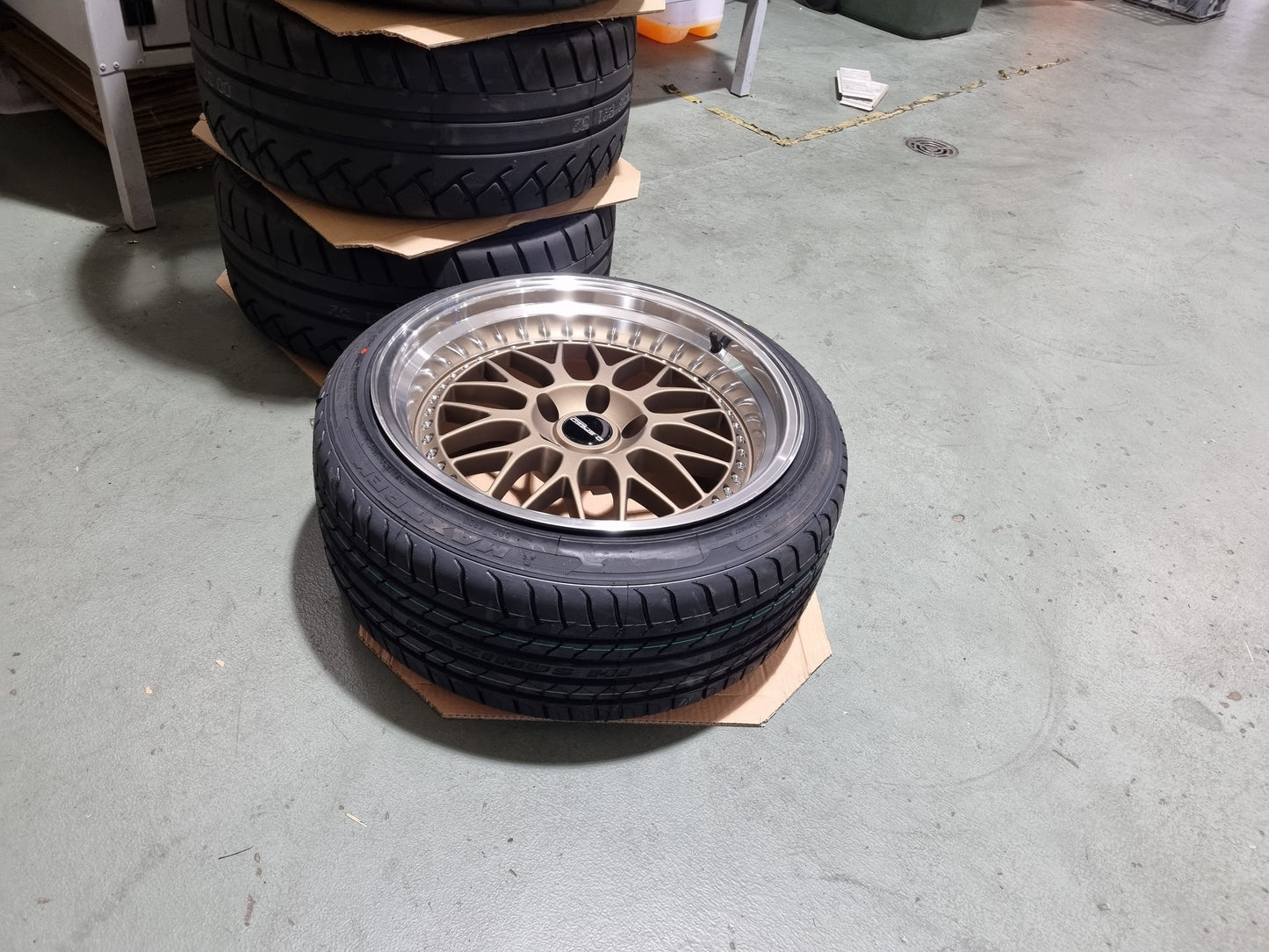 D-Speed DS-06 18X8.5 +30 & 18x9.5 +30 5x120 Wheel and Tyre packages ...